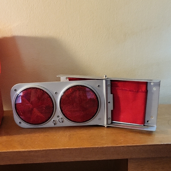 Arrow | Other | Arrow Red And Silver Reflector Light Set Of 3 With ...
